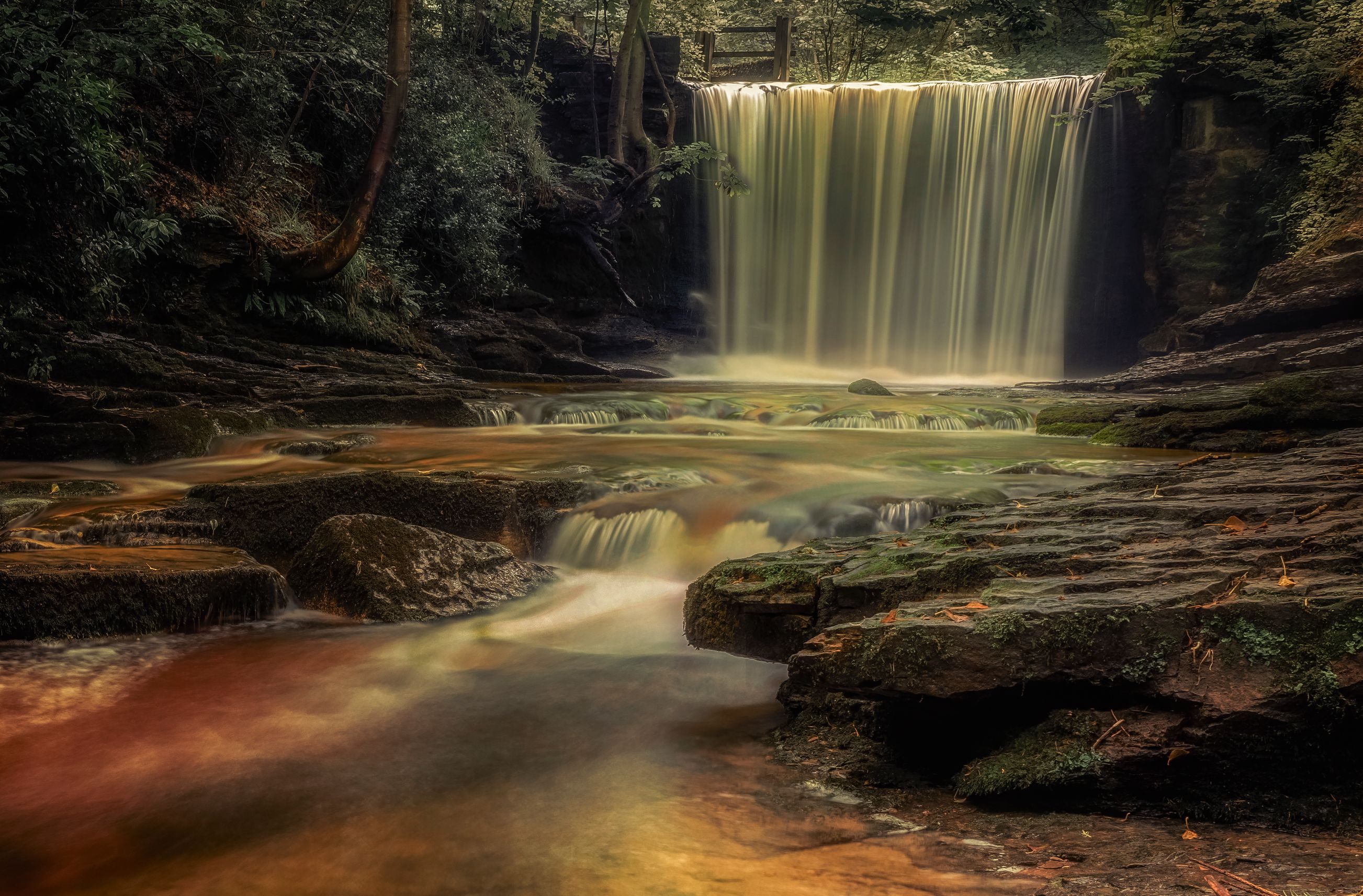 PLAS POWER WATERFALL by LES WIGGIN — YouPic