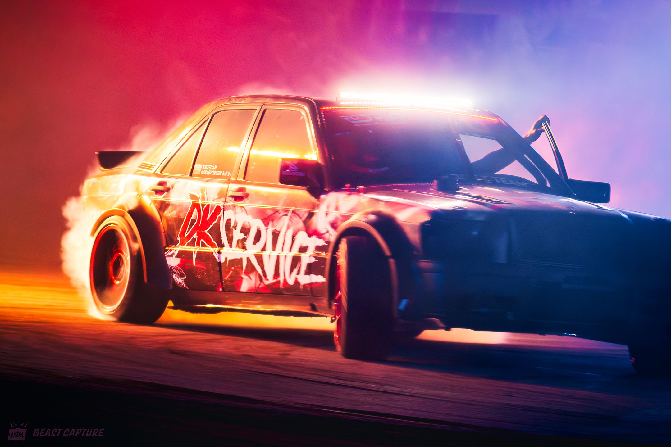 Mercedes-Benz W124 E190 V8 night drifting by Beast Capture on YouPic