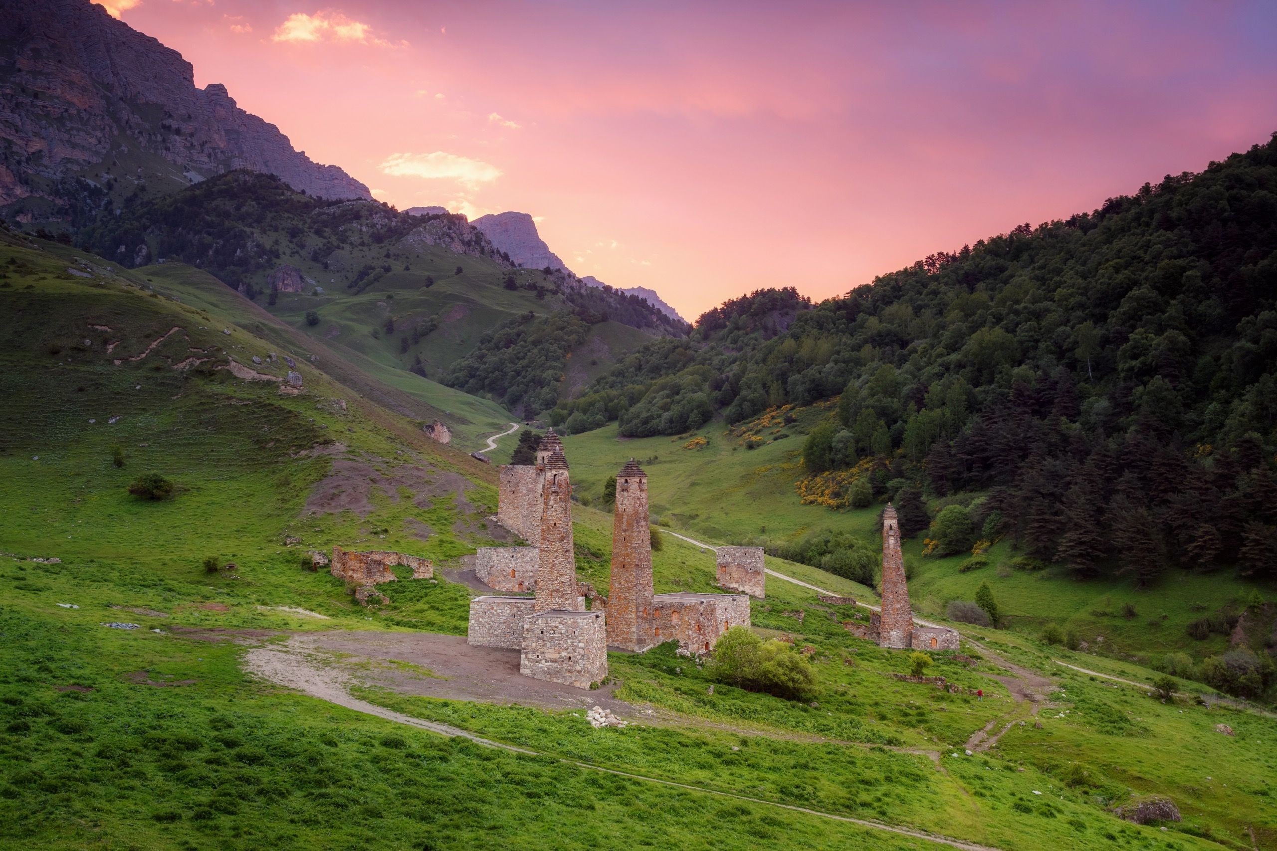 The tower complex "Niy" at dawn by Sergey Studnev on YouPic